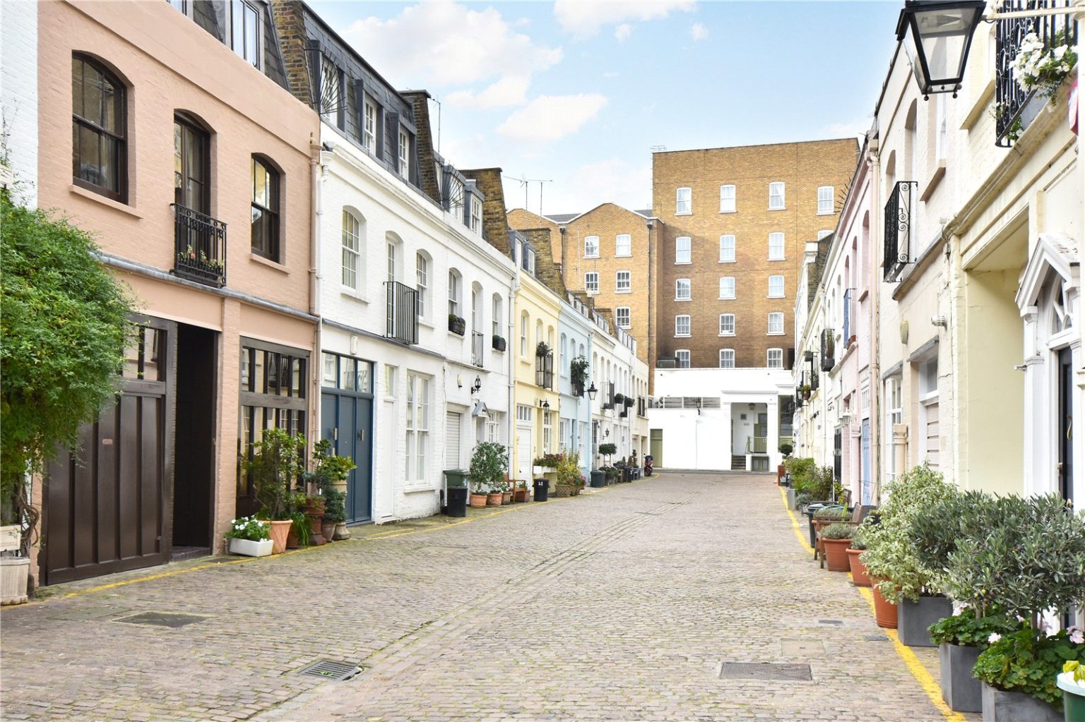 Discover Petersham Place, Kensington, London, SW7
