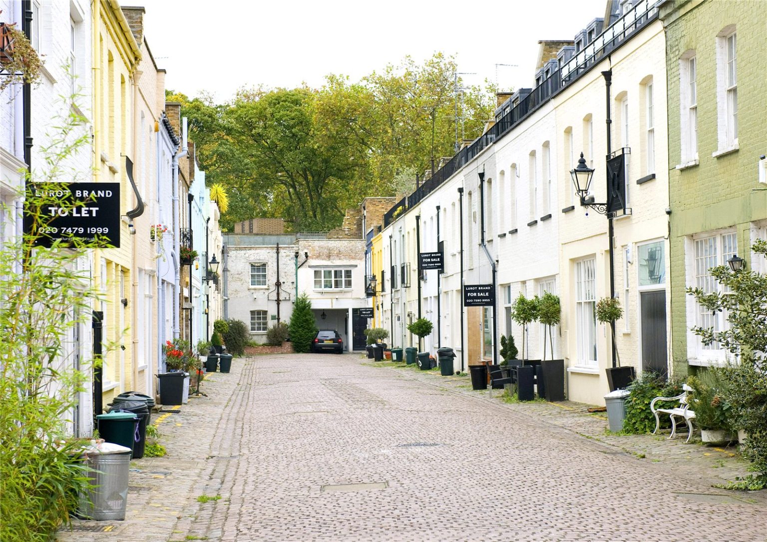 Discover Princes Gate Mews, Kensington, London, SW7