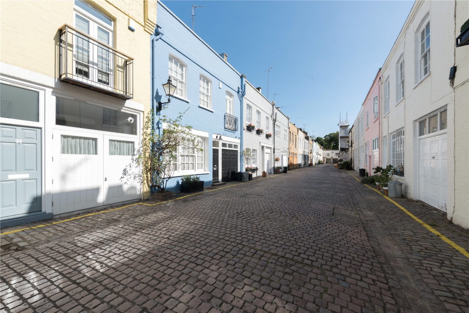 Discover Princes Gate Mews, Kensington, London, SW7