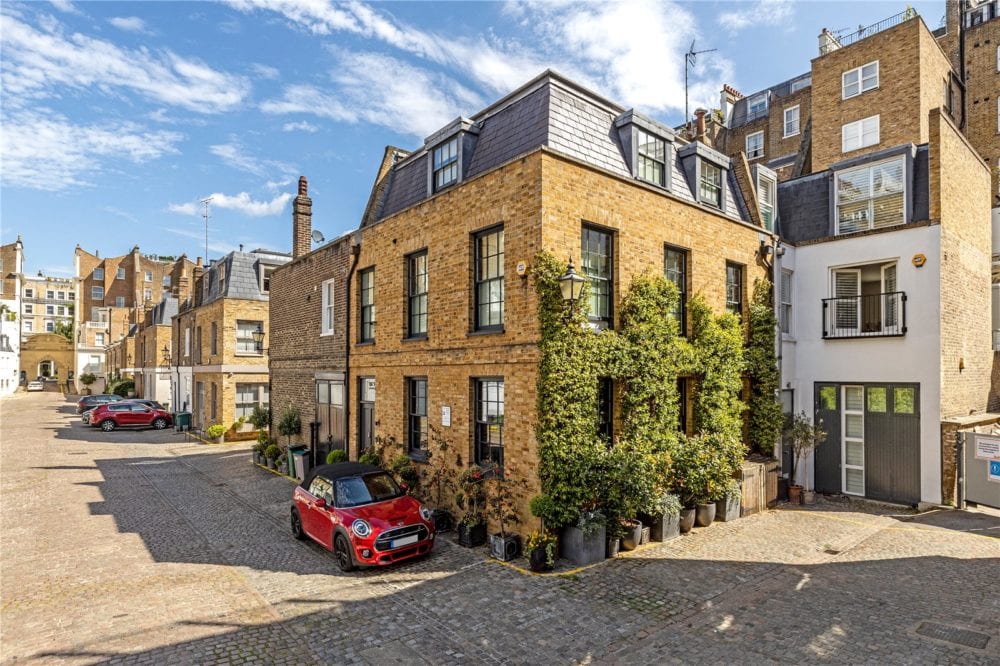Discover Queen's Gate Place Mews, Kensington, London, SW7