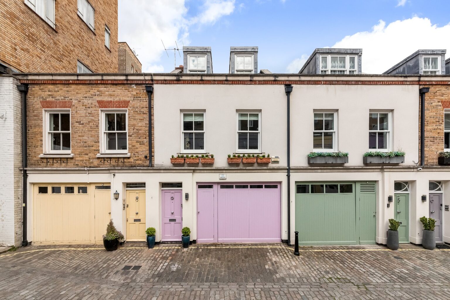 Mews House Guide | What Is A Mews?
