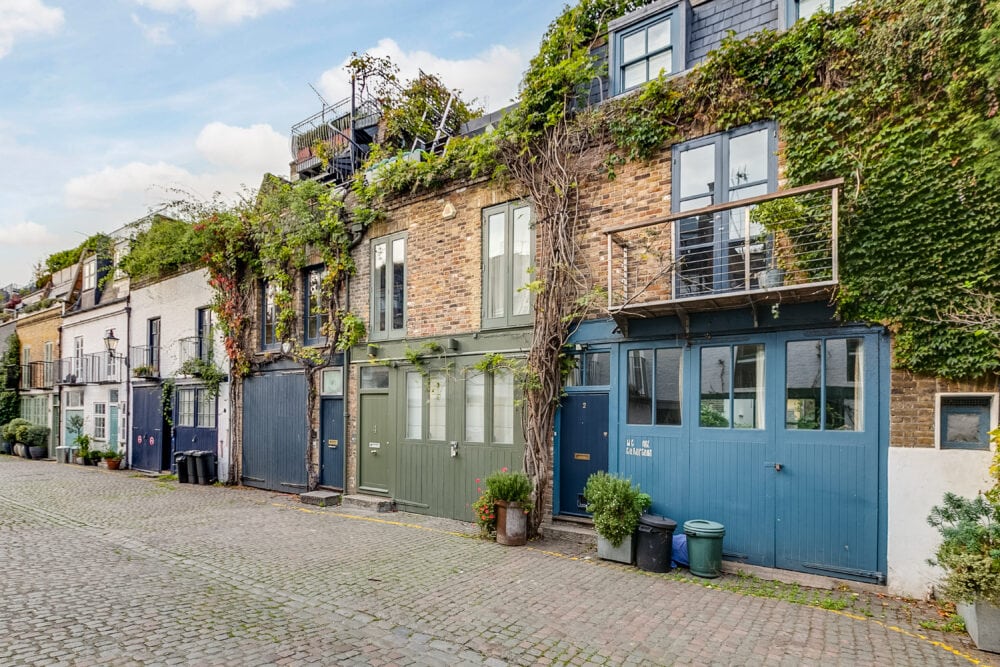 Spring 2025: 5 Of The Best London Mews To Visit | Lurot Brand